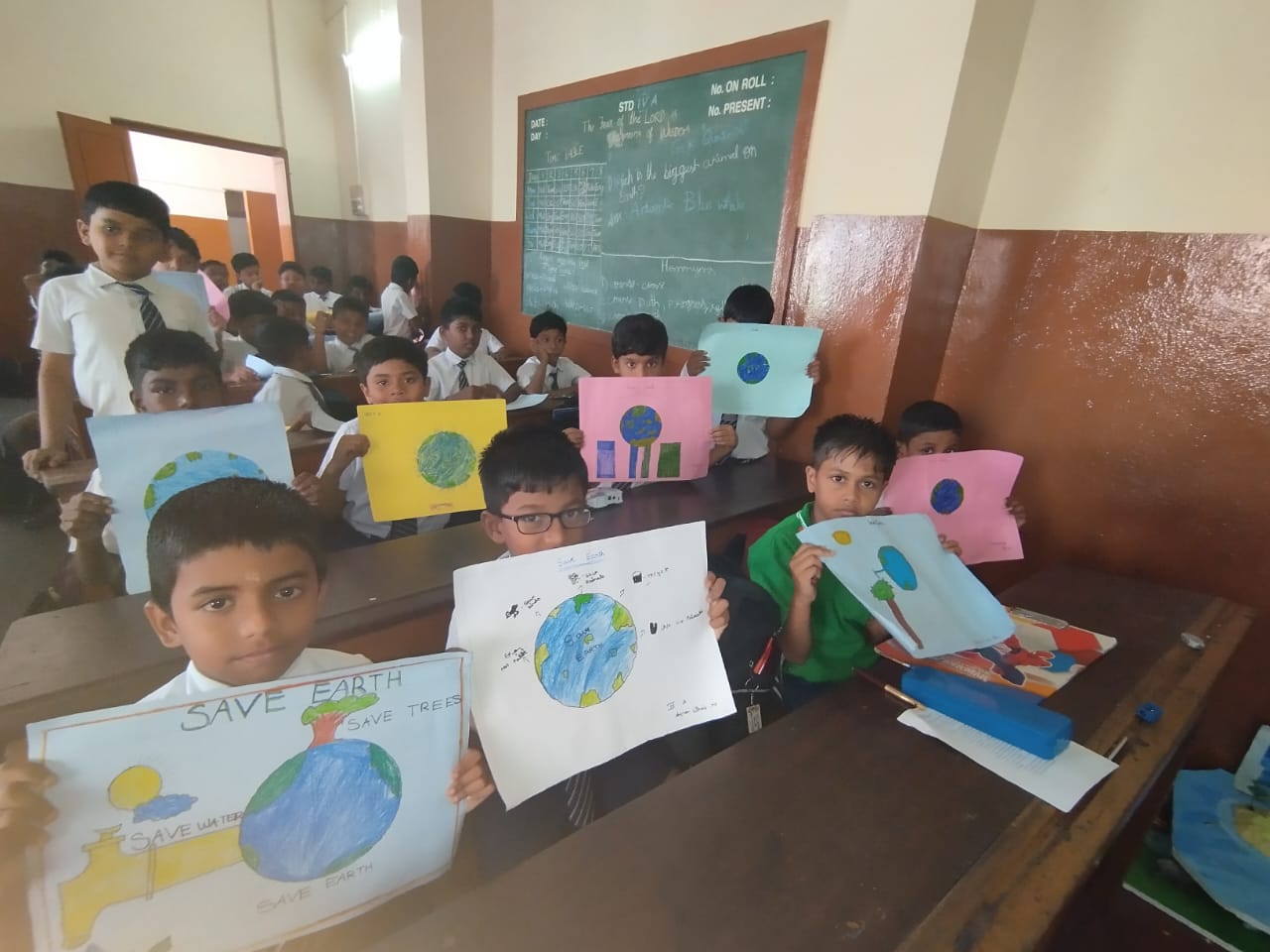 Ecoclub activity for Grade 4 Poster making- Save earth – Trinity School ...